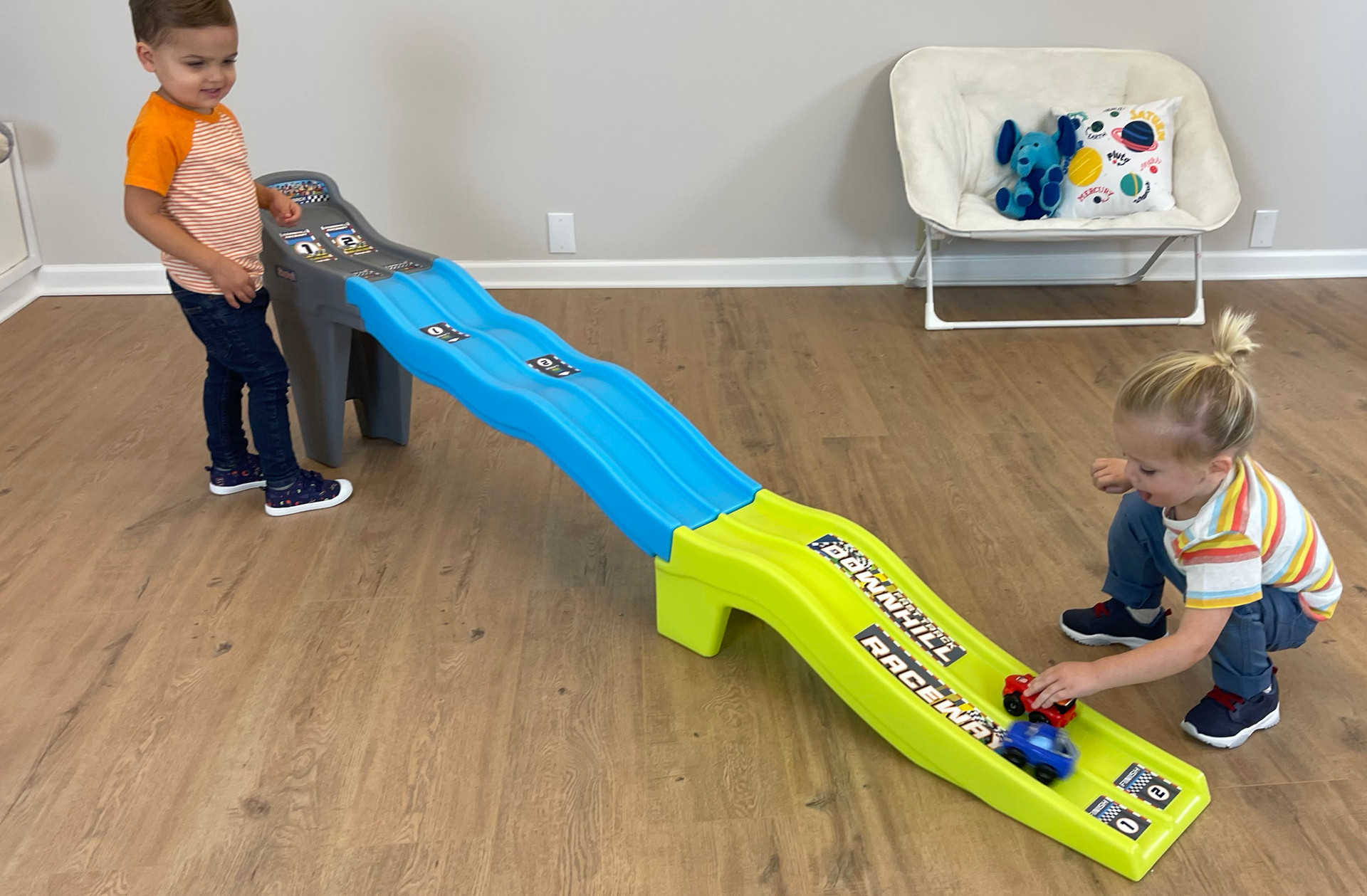 Kids dual lane car racetrack for toddlers | easy assembly