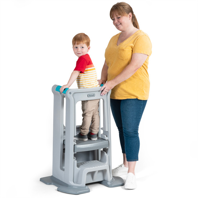 Durable and lightweight 2 stair step stool | easy-grip handle