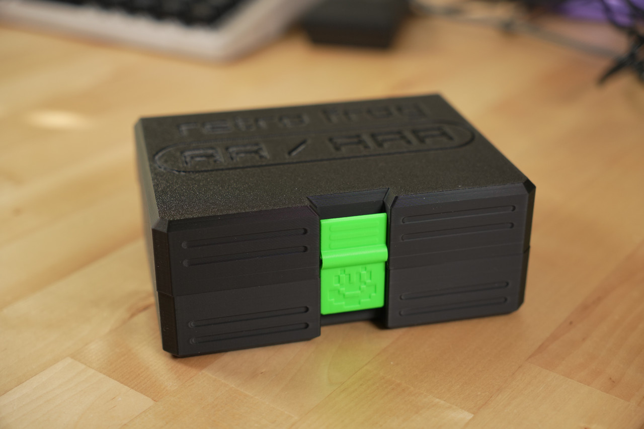 AA and AAA Battery Storage Case MK2 - Retro Frog - Stone Age Gamer