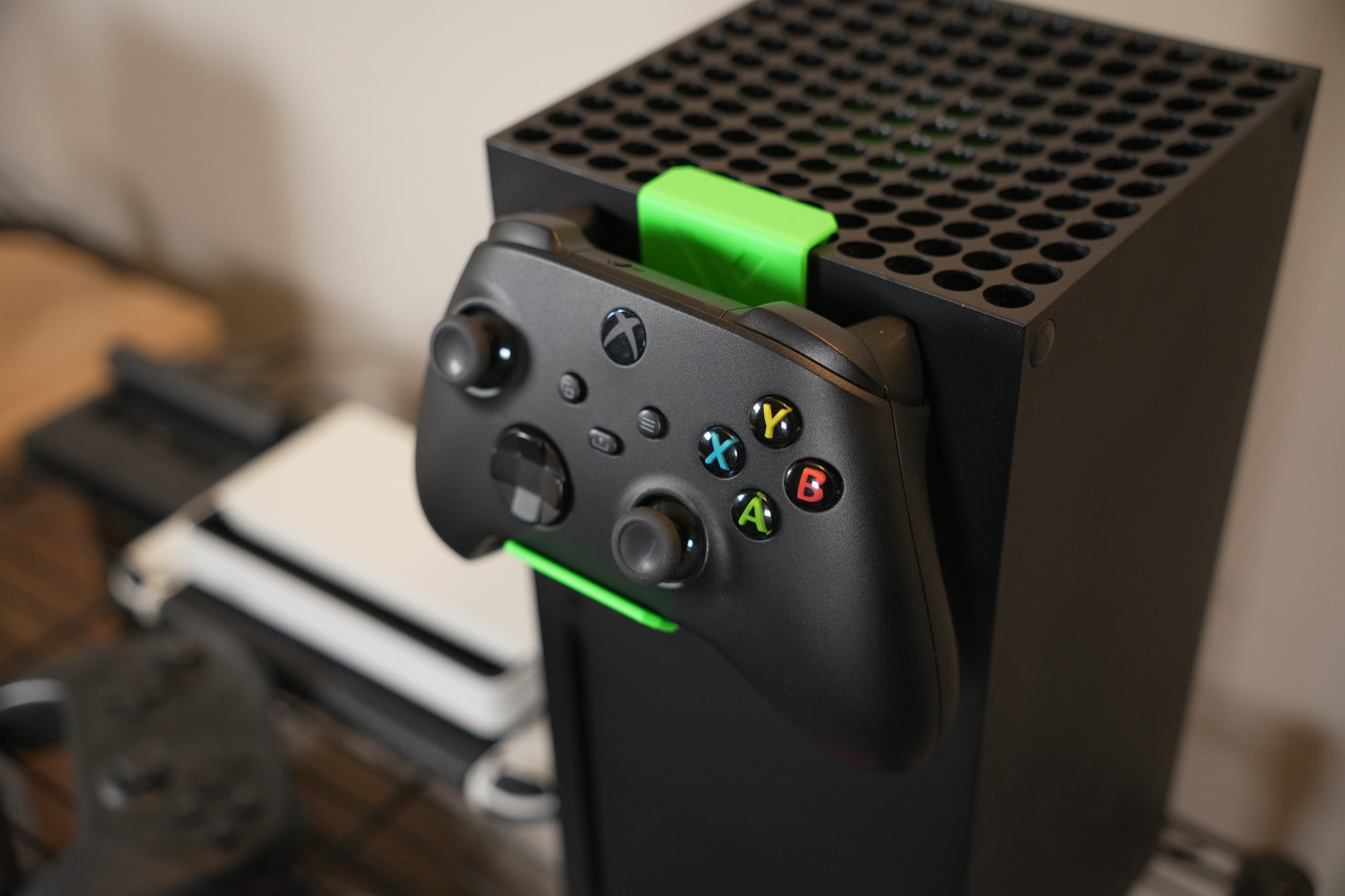 Xbox Series X Controller and Headset Hanger - Retro Frog - Stone Age Gamer