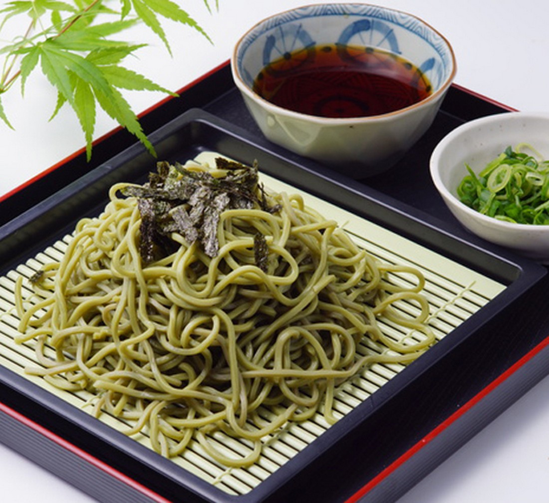 Japanese Soba Noodle Plate with Bamboo Look Drain Mat – Lacquered Sushi ...