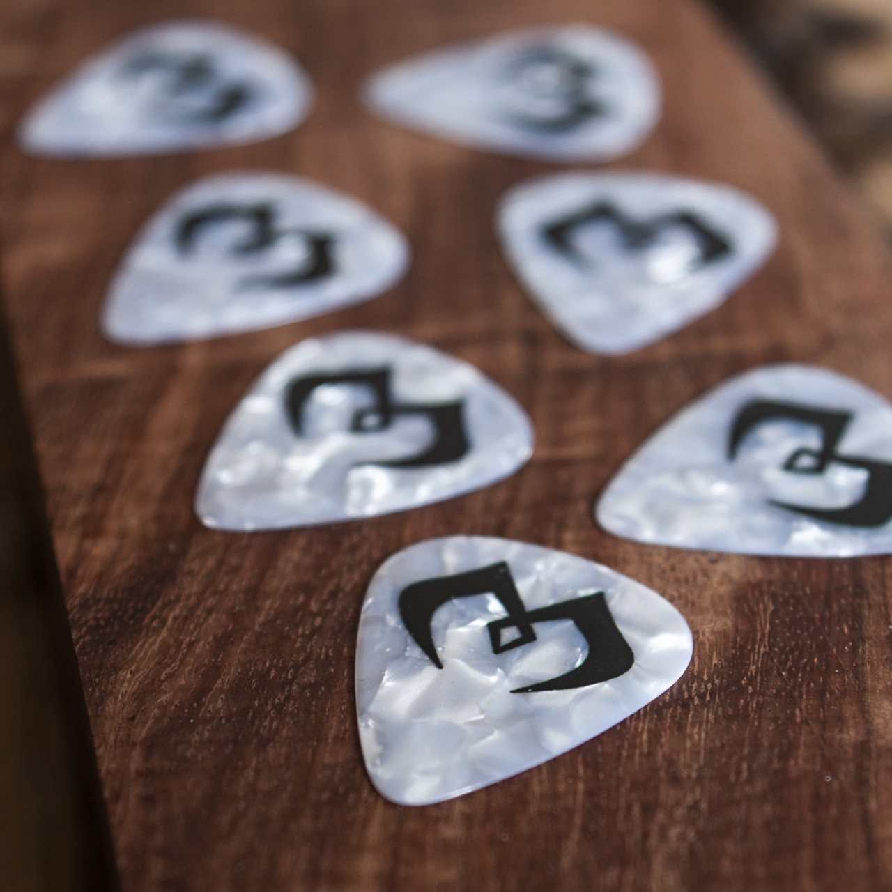 Pearloid Guitar Picks 12-Pack | Master Craftsman Guitars