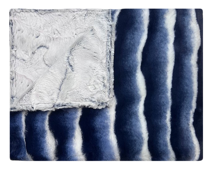 Luxe Cuddle Waves Navy/Luxe Crackle Blanket - Delore