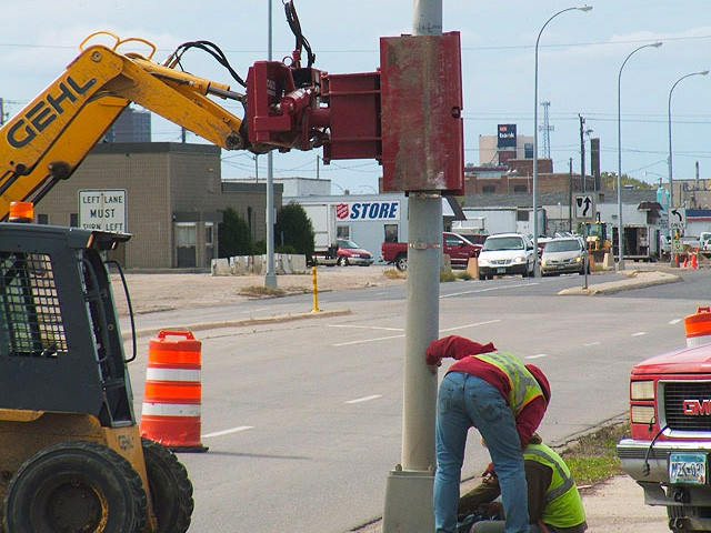EZ Spot UR Skid Steer Pole Claw Attachment | Skid Steer Solutions