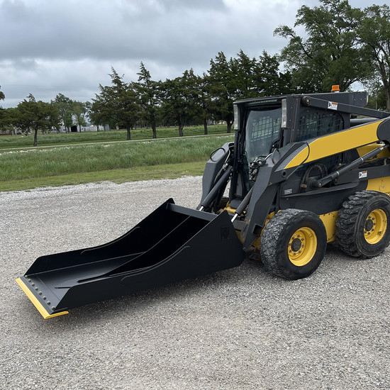Maxx Skid Steer Conveyor Cleaning Bucket | Skid Steer Solutions