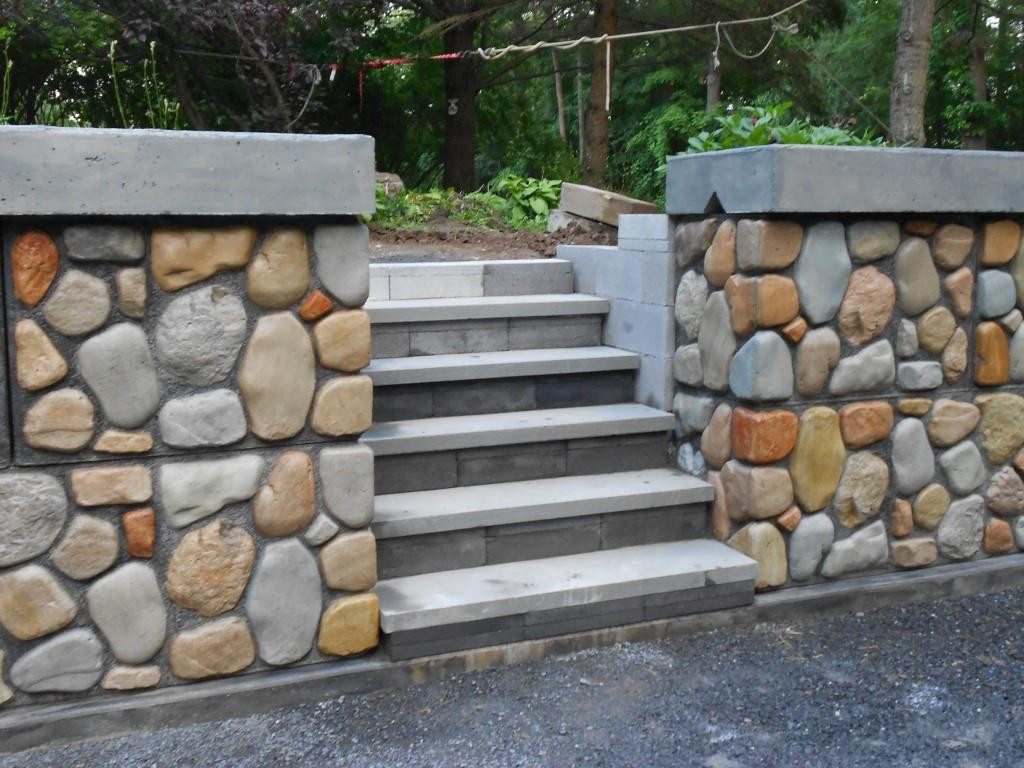 Form Liner - 24 x 72 x 2 River Stone - World Block Inc.