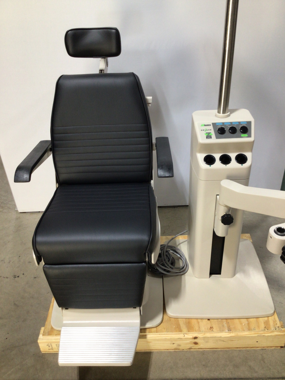 Marco Encore Manual Chair with Deluxe 2 Stand