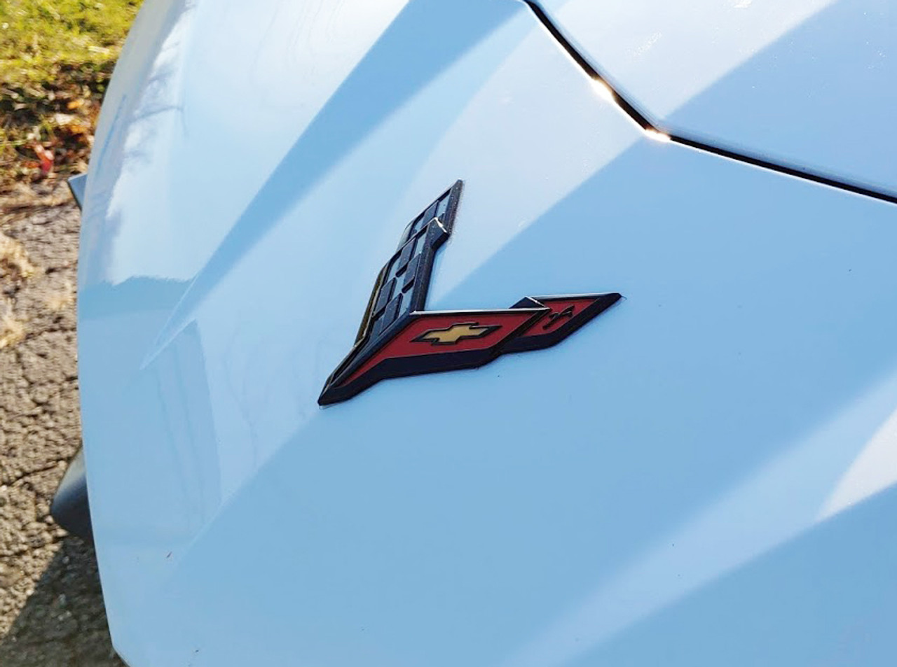 20 22 C8 Corvette Hood Emblem Carbon Flash General Motors 84657780