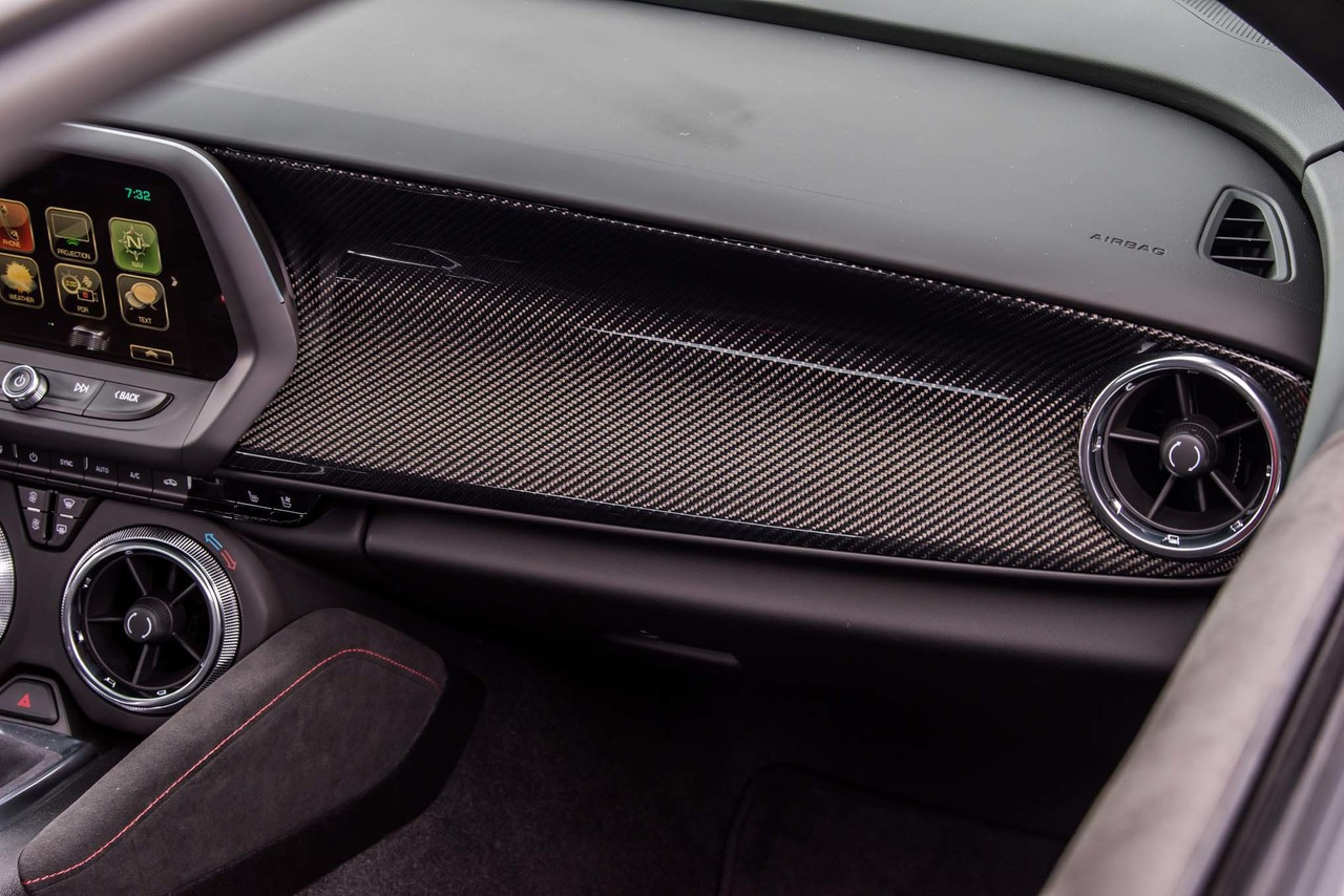 16-24 Camaro Carbon Fiber Dash - General Motors (84367305)