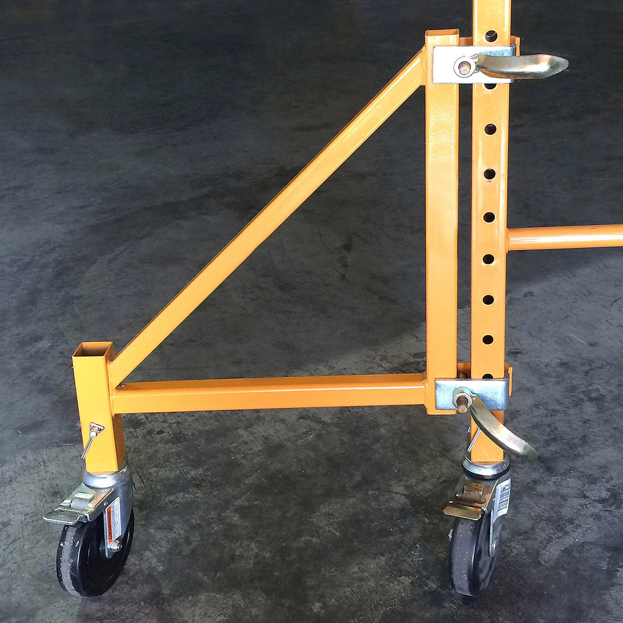 Pro-Series GSORWCS 18 inch Scaffolding Outriggers with Casters - 4 ...
