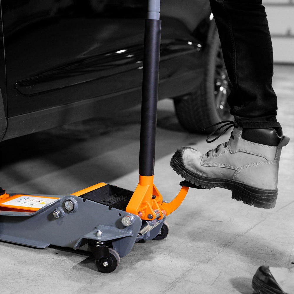 Martins Industries 2-Ton Professional Floor Jack (MFJ-P2T) | JB Tools