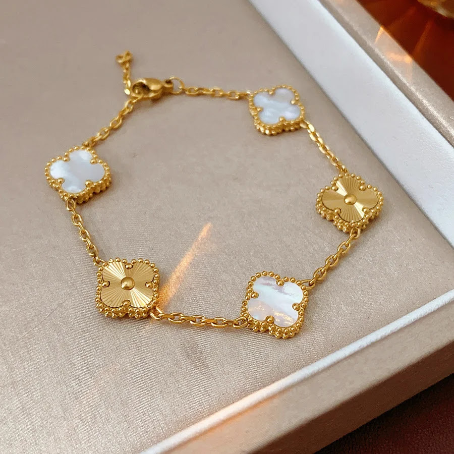Van Cleef Replica Clover Bracelet