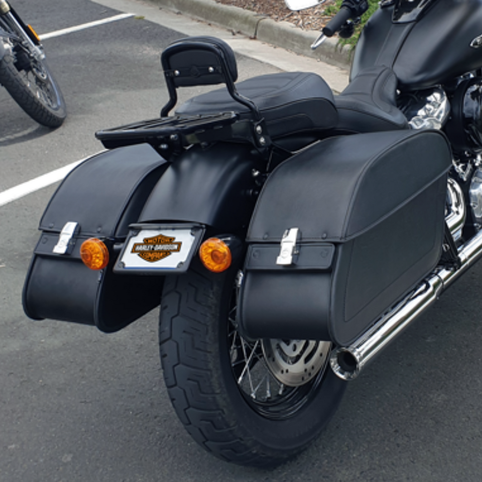 2018 HD Street Bob / Slim Turn Signal & LED License Plate Relocation ...