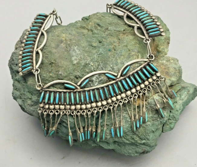 A Beautiful Vintage Zuni Needle Point Necklace