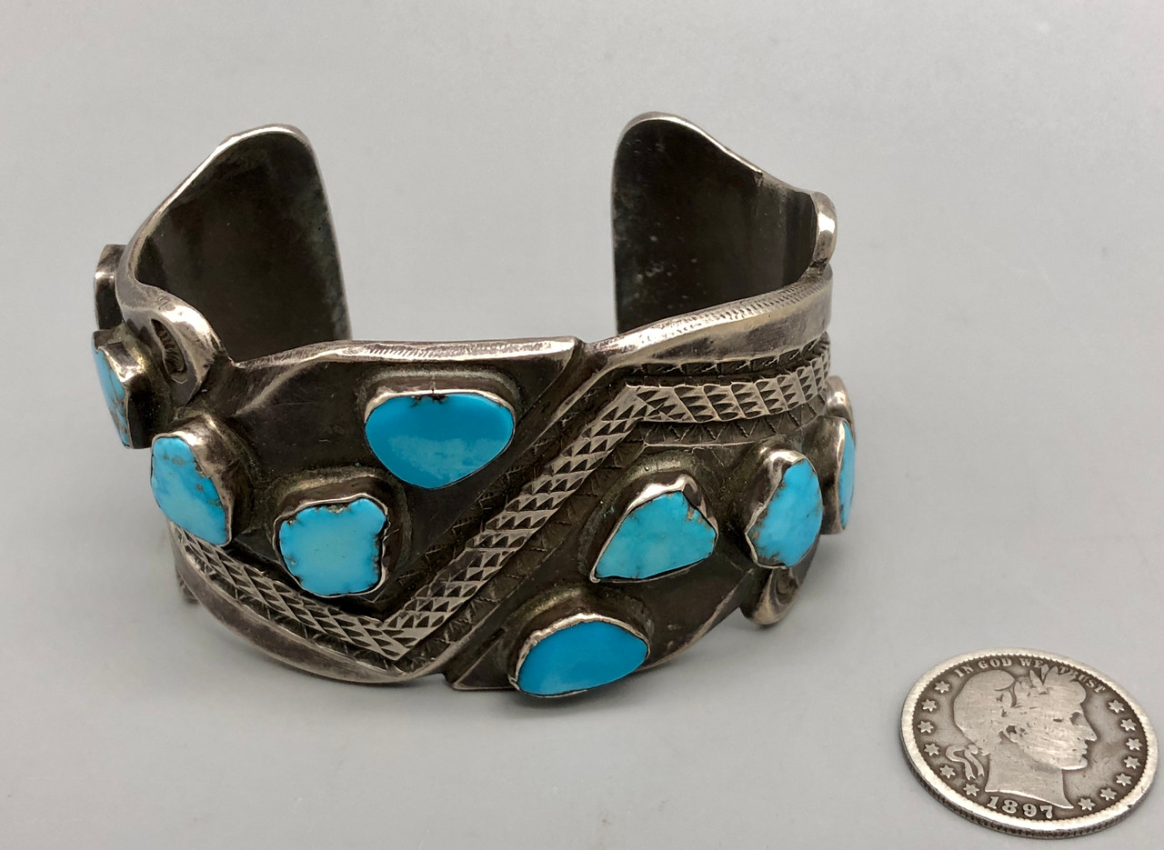 Unique and Hefty Feeling "Snake" Theme Turquoise Bracelet
