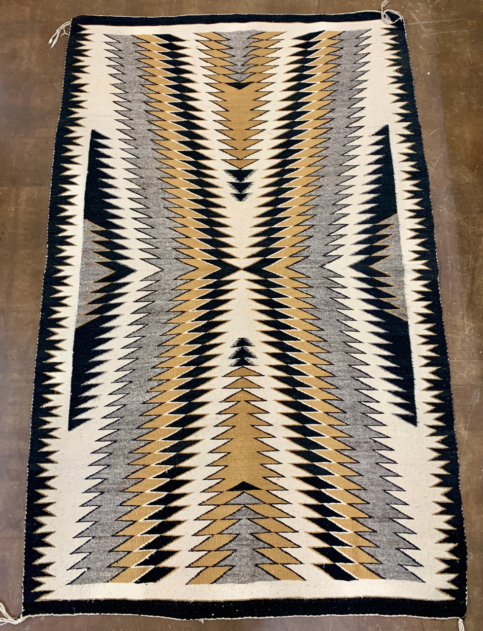 Vintage Eye Dazzler Pattern Navajo Rug