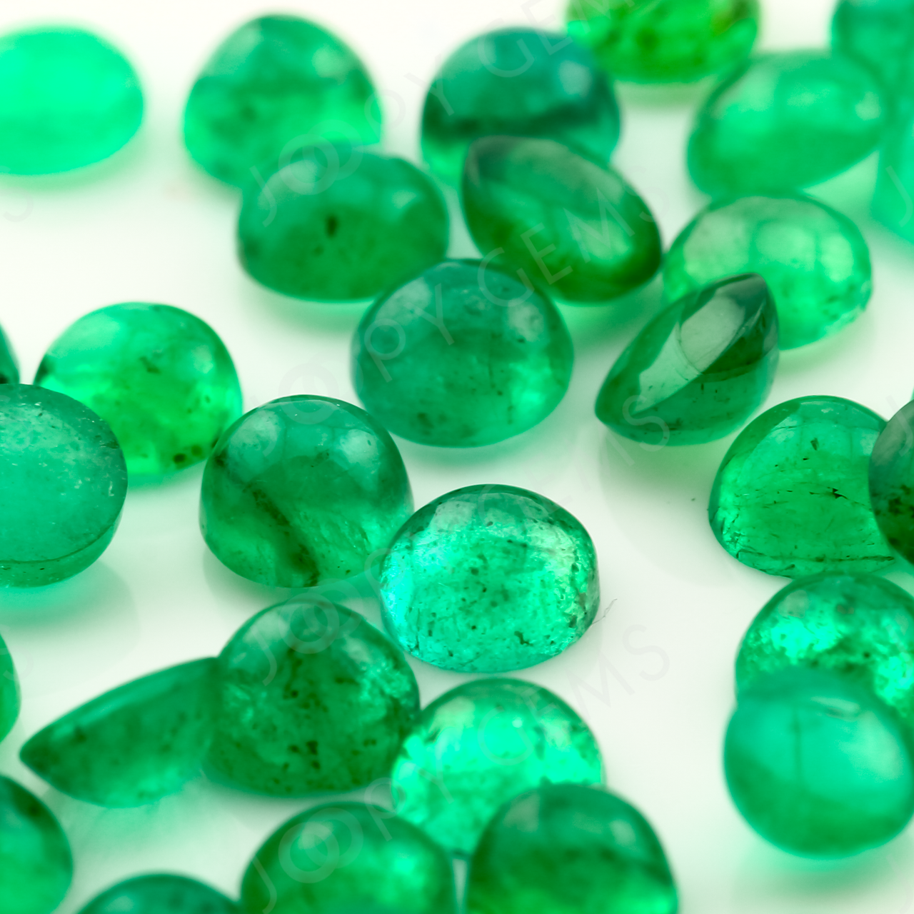 Emerald Cabochon 4mm Round - Joopy Gems