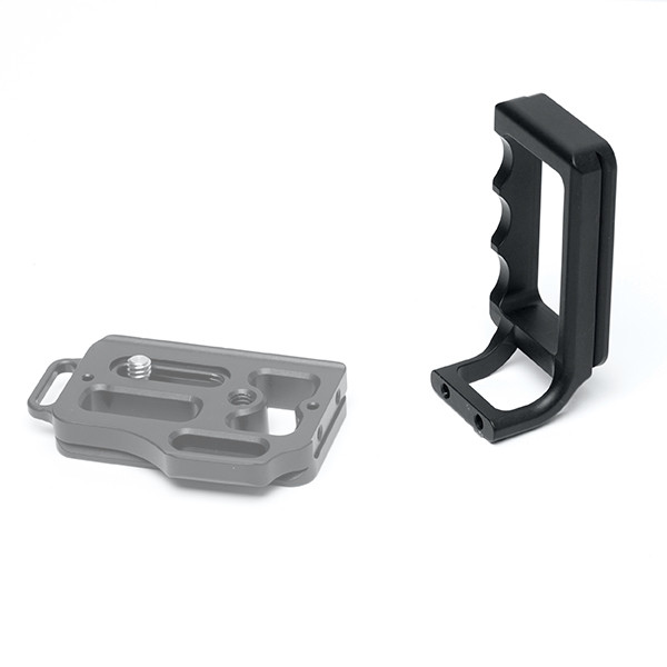 Kirk Enterprise L-Bracket Side for Nikon D7100 at Ace Photo
