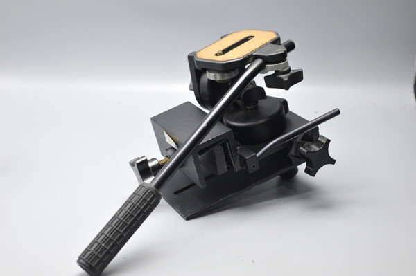 Pre-Owned - Kirk Multi-Purpose Window Mount with bogen 2126