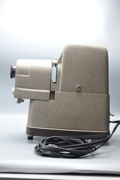 Pre-Owned - Model 716A TDC Stereo VIVID Deluxe Projector wit