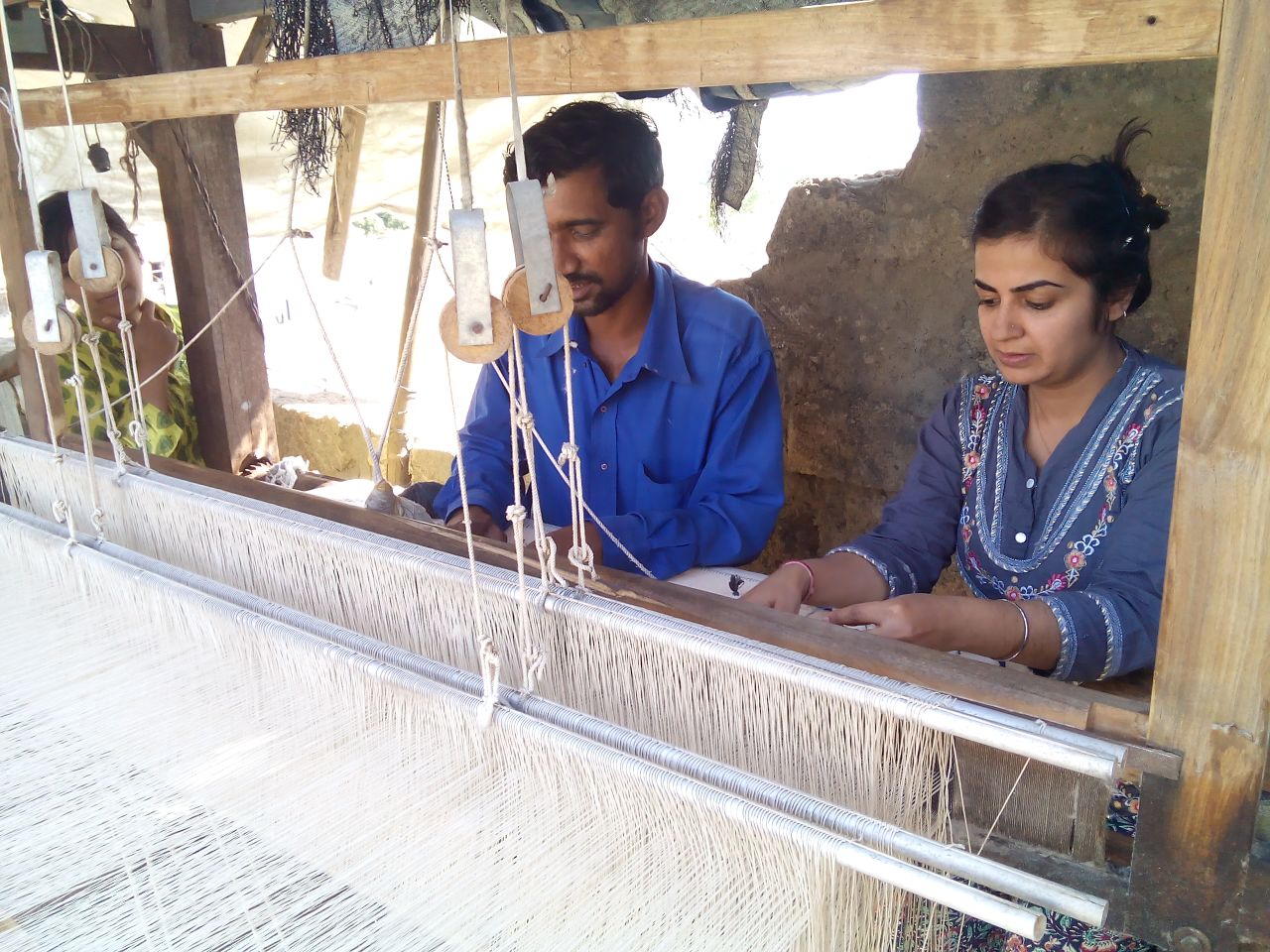 Block printing in India and weaving - Ichcha