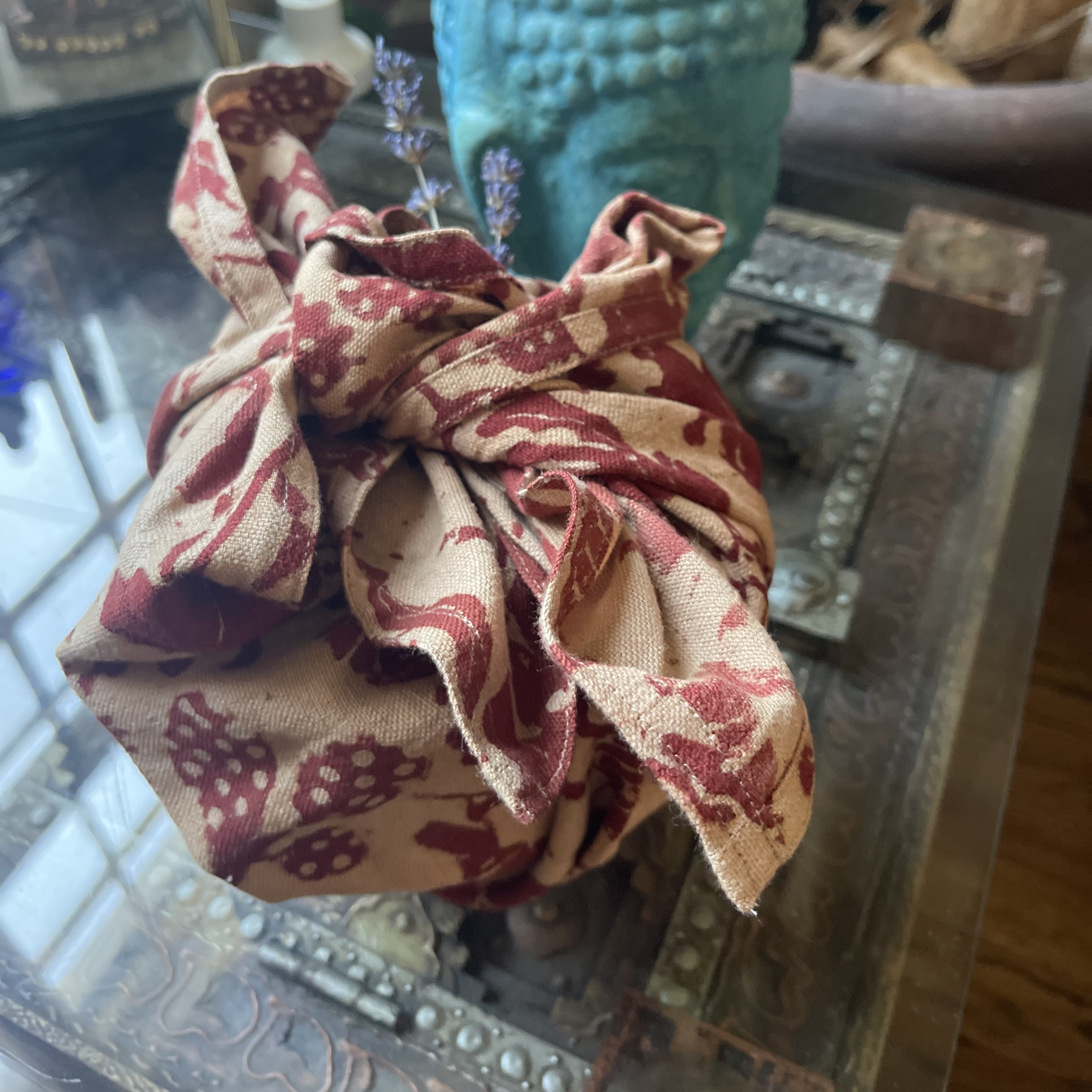 10 Sustainable Gift Wrapping Alternatives That are Cute and Reusable ...