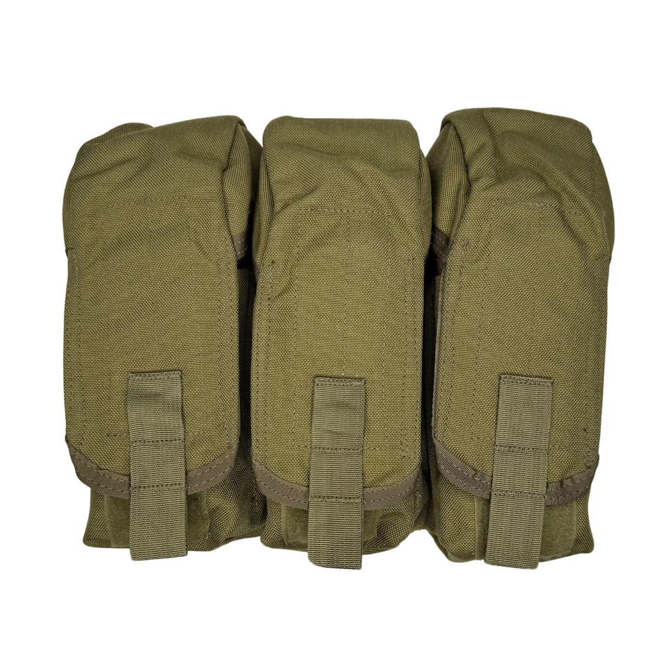 T041 2006 EAGLE INDUSTRIES AK / M4 TRIPLE MAG POUCH - AWS INC