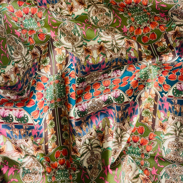 Liberty Fabrics: Flower Fete B (Red) Tana Lawn®