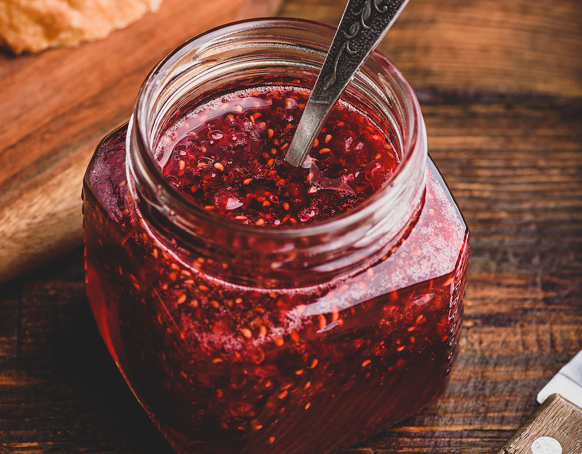Raspberry Macarons - My French Recipe