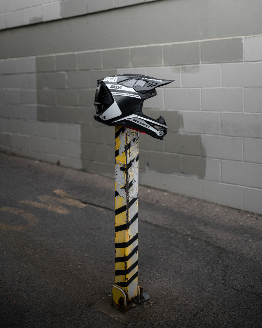 RAILS Alpinestars Helmet Graphics Kit | SKDA USA