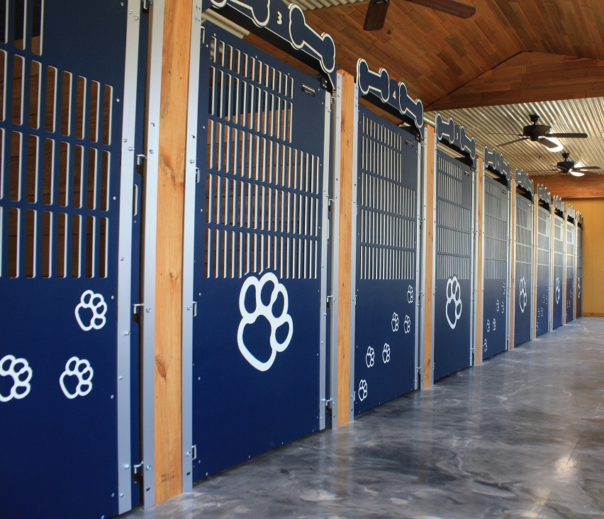 Kennel Ideas: Navy Blue Kennels | Country Acres Pet Boarding - Gator ...