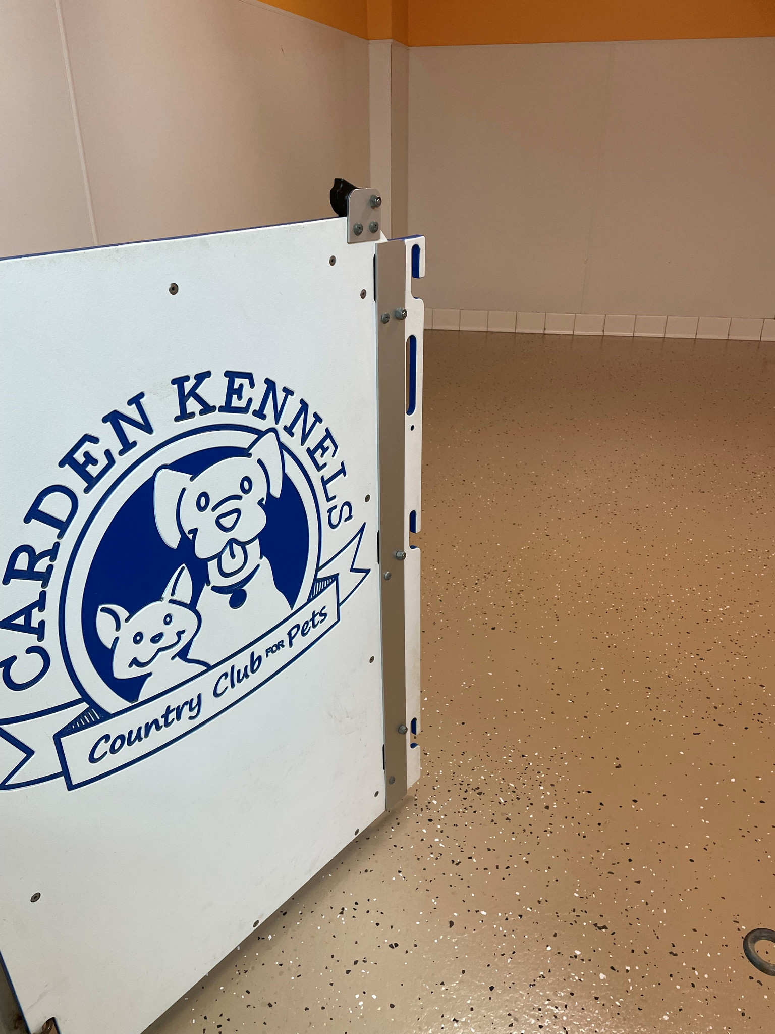 Kennel Ideas: Royal Blue Dog Kennels | Carden Kennels - Gator Kennels