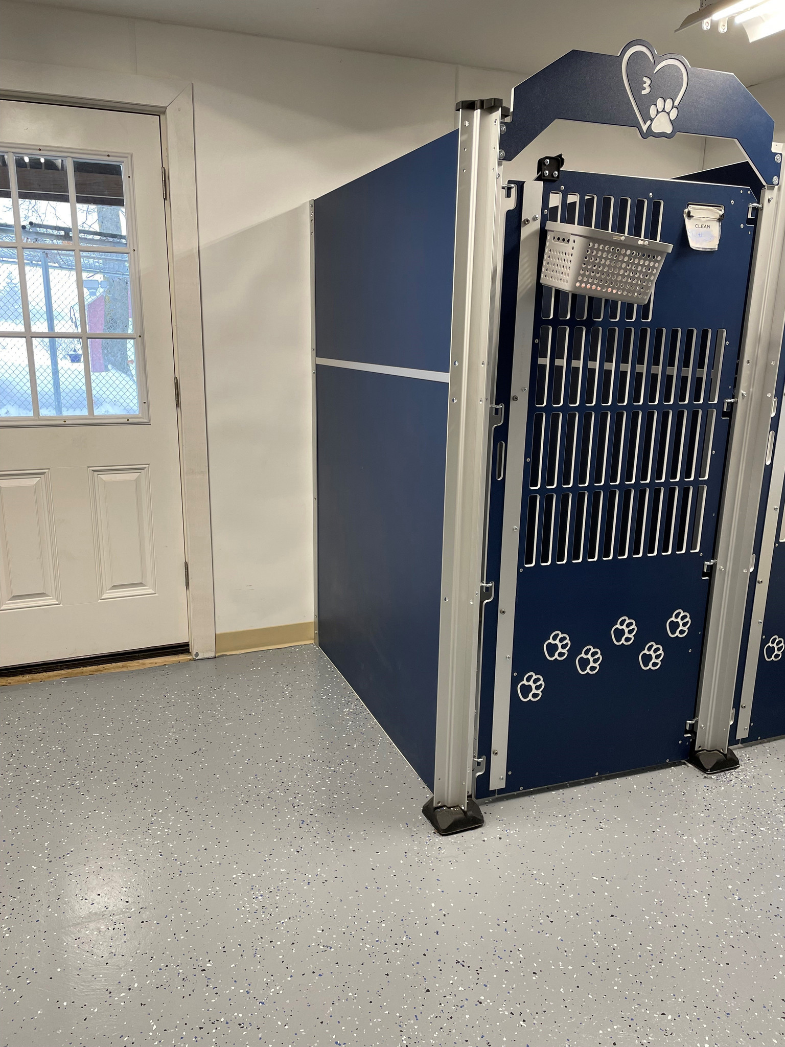 Kennel Ideas: Royal Blue Dog Kennels | Carden Kennels - Gator Kennels