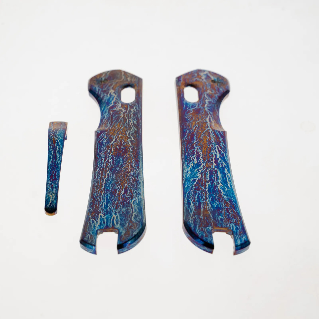 Piratech Kraken Knife Scales Entropic Anodized (Lighting) Titanium