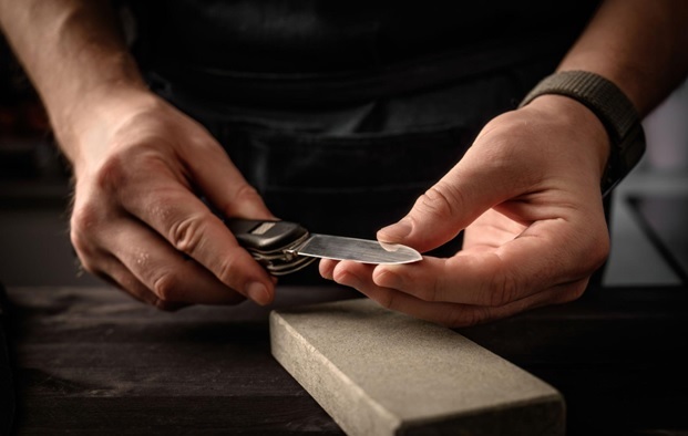 Your Folding Utility Knife and Pocket Knife Sharpeners: How to Get a ...