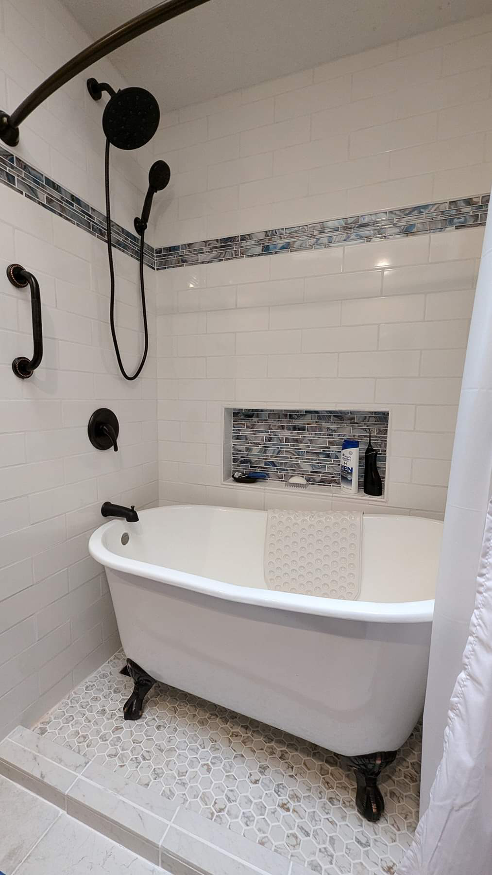 Gentry 54 Inch Cast Iron Clawfoot Slipper Tub Glossy White Freestanding Soaking Bath The Tub Connection