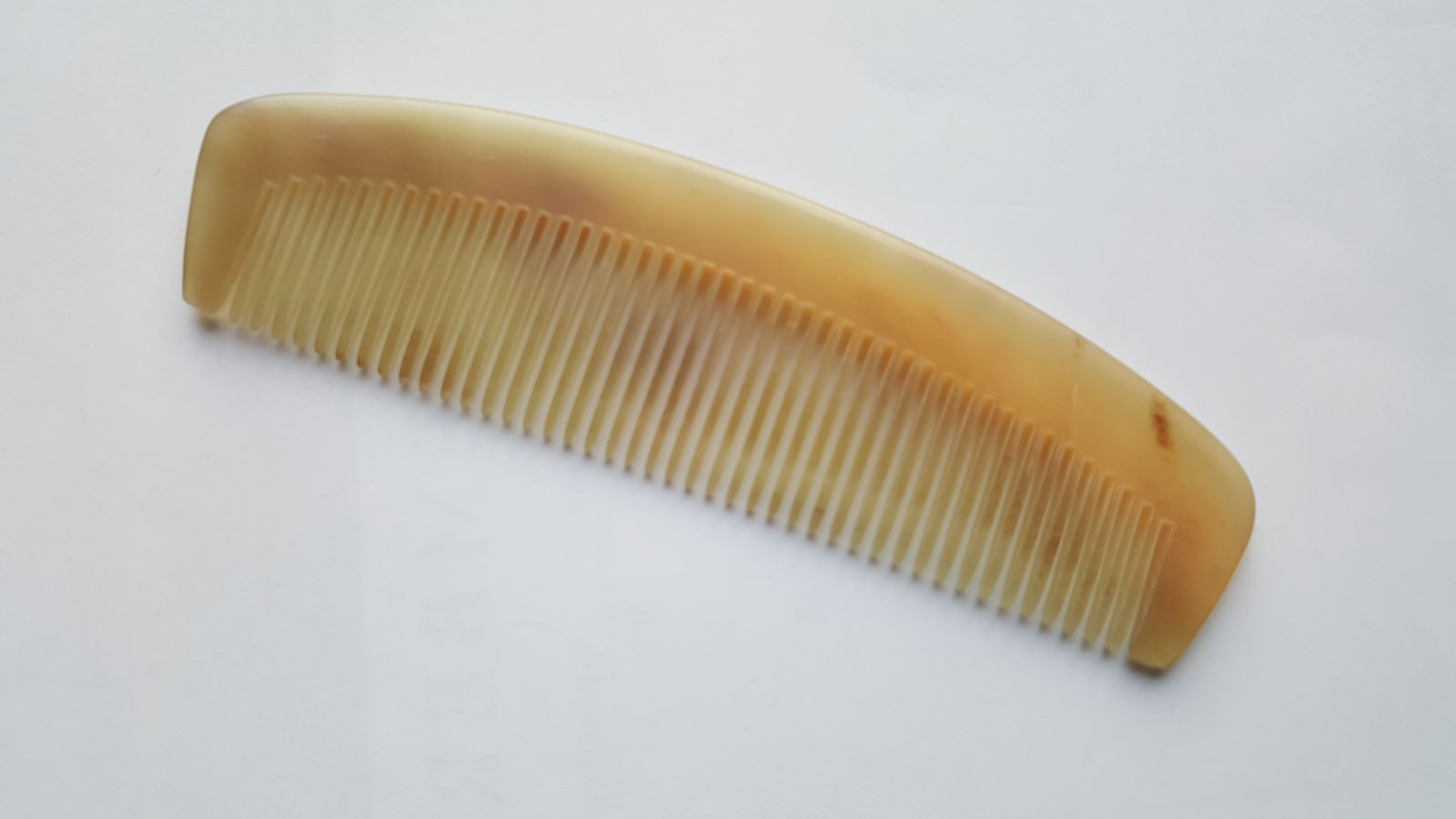 Classic Sheep Horn Comb (wide teeth)