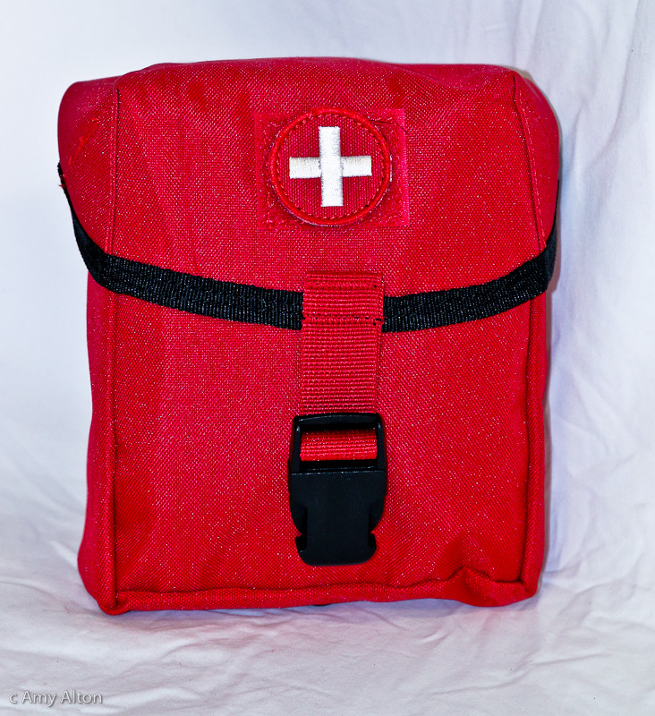 Small Portable First Aid Kit | First Aid Hiker Kit | Compact Carry Kit ...