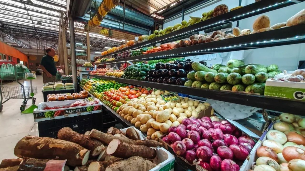 Discover Authentic Nigerian Groceries at Crown Food Store in Stevenage ...