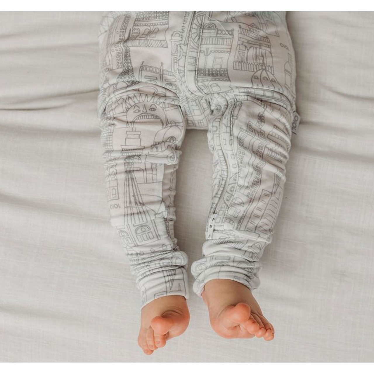 OiOi Bamboo Long Sleeve Zipper Romper - Cityscape| Peekaboo Baby OiOi Bamboo Long Sleeve Zipper Romper - Cityscape| Peekaboo Baby