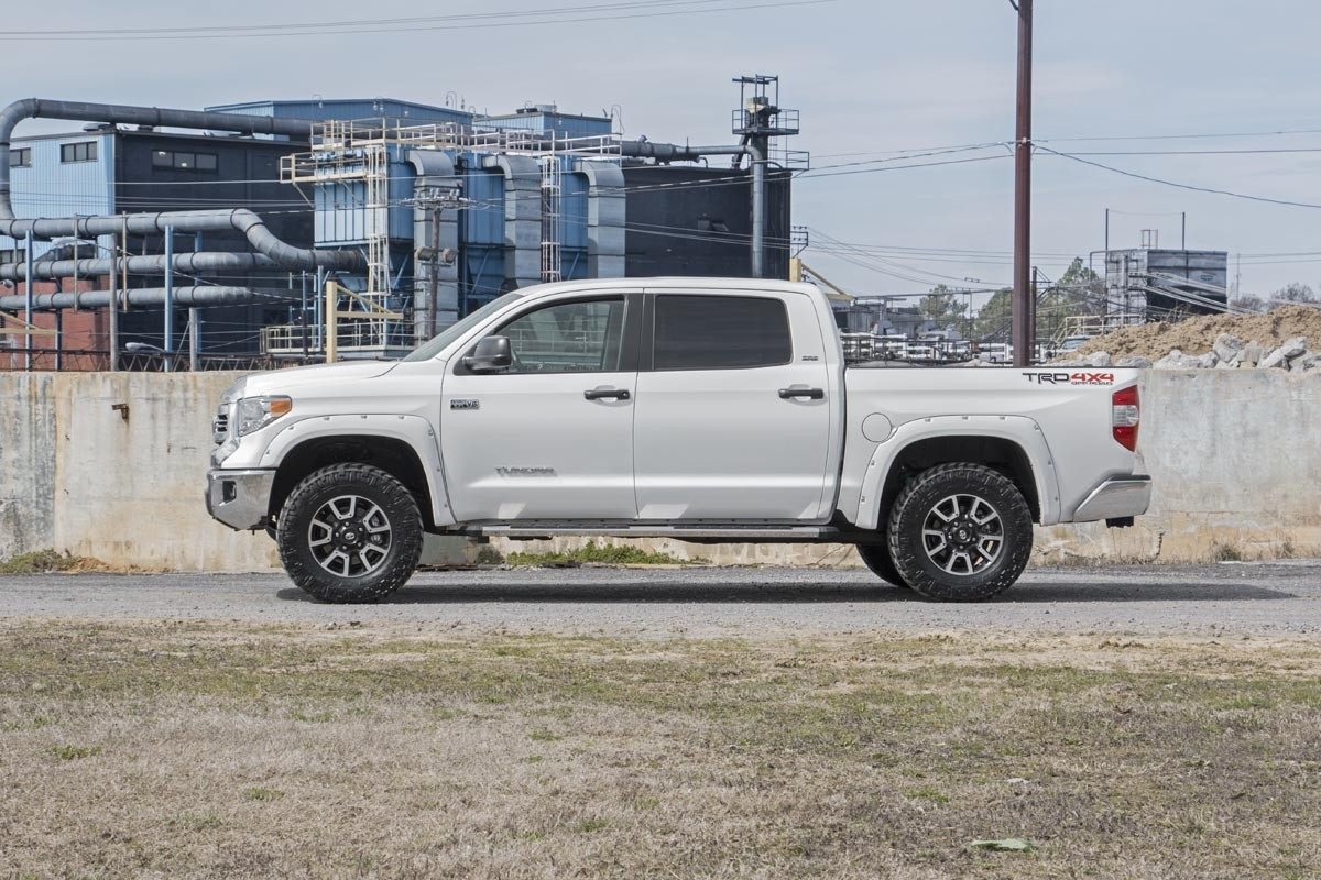 Rough Country - 2.5-3 Inch Leveling Kit - Toyota Tundra 4WD (2007-2021 ...