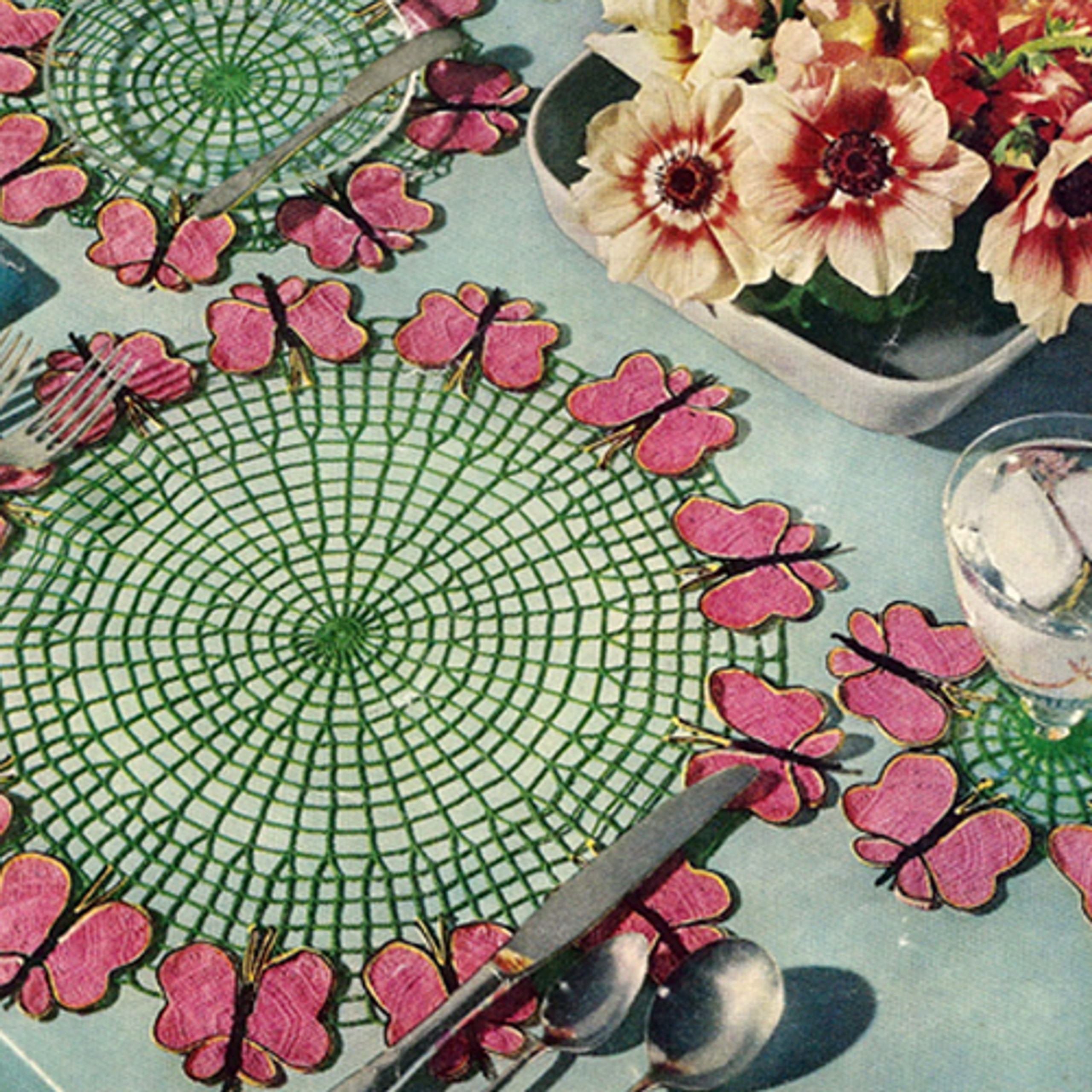 Crocheted Laurel Doilies Luncheon Set Pattern Vintage Knit Crochet