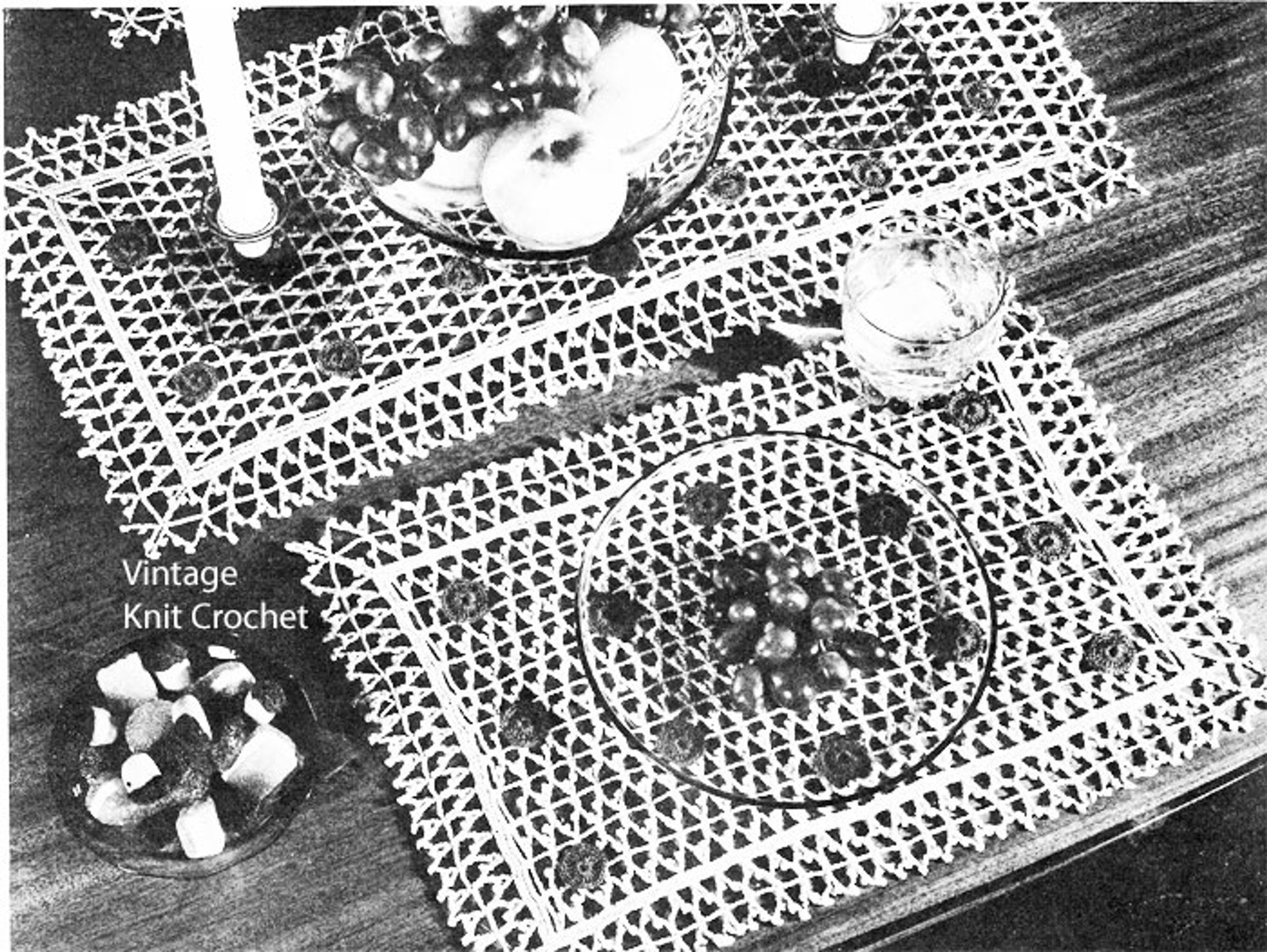 Crochet Luncheon Set Placemat Runner Dolka Dots