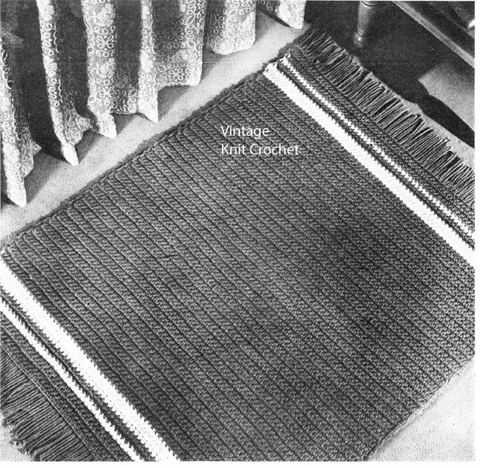 Easy Beginner Crochet Rug Pattern, Striped in 5 colors of Rug Yarn.