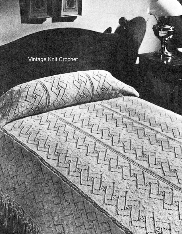 Knitted bedspread pattern, herringbone panels