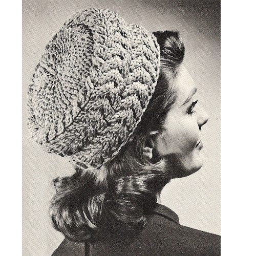 Easy Capelet Knitting Pattern in Cable and Seed Stitch