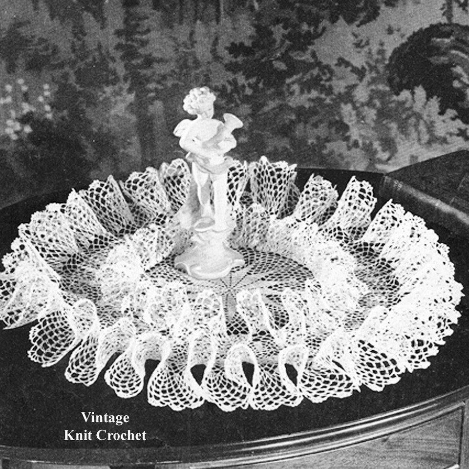 Crochet Doily pattern, ruffled inner circle and border