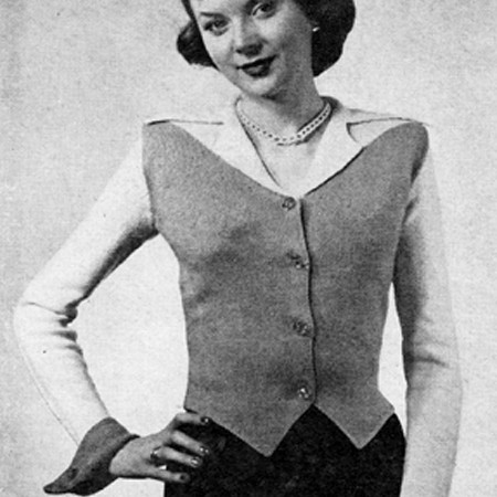 Short Sleeve Floral Blouse Knitting Pattern is Back Buttoned