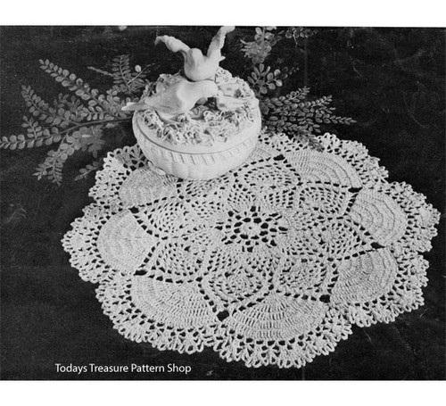 Crochet Pineapple Dove Doily Pattern