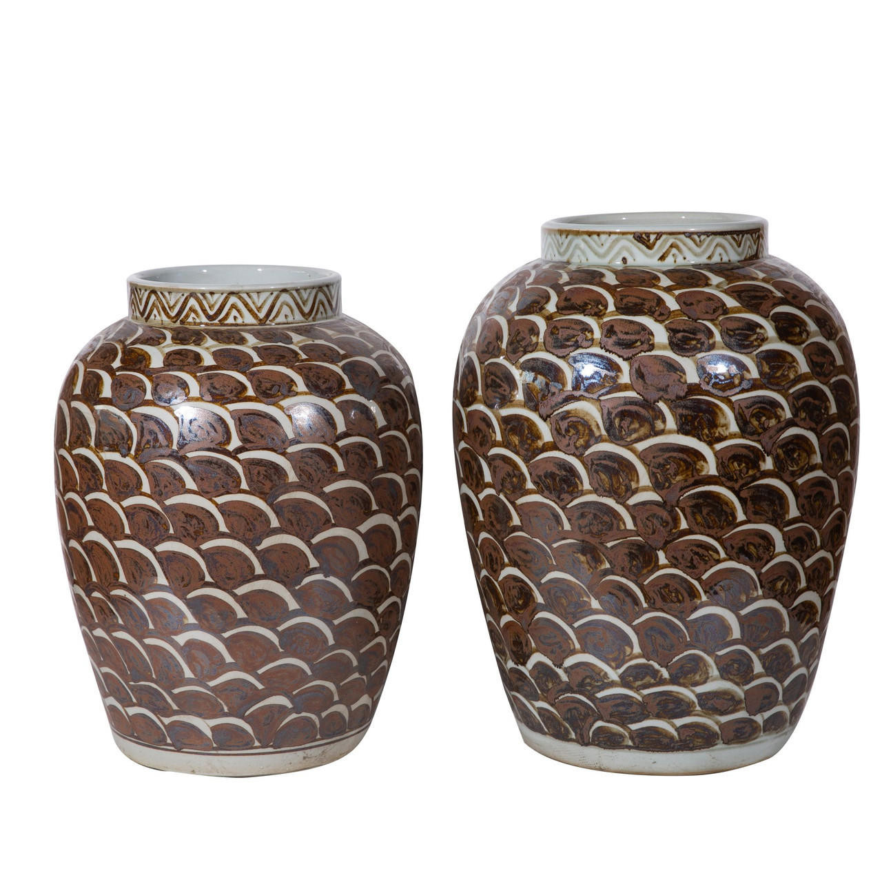 Rusty Brown Jar With Fish Scale Pattern | Decorative Jars